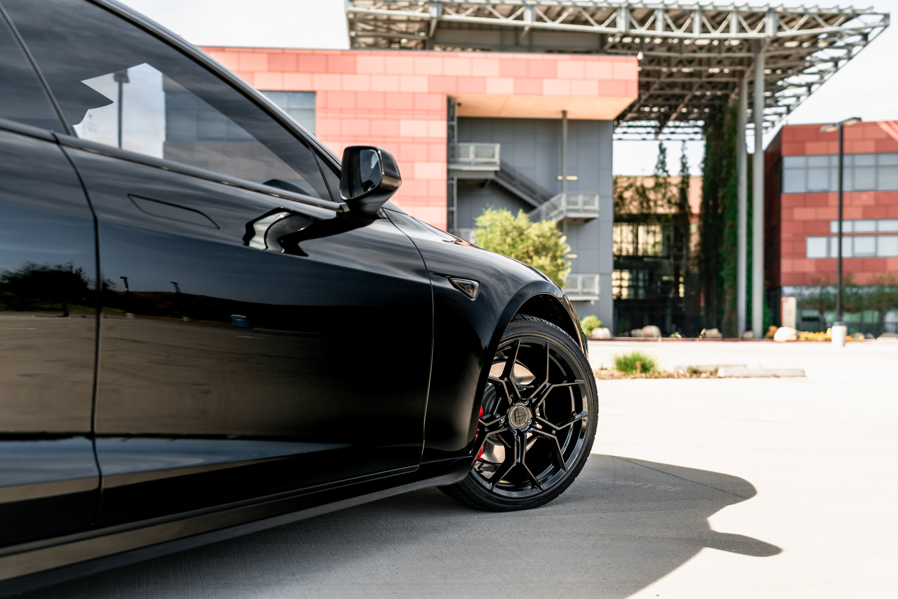 A 2020 Tesla Model S on 20 Inch Blaque Diamond BD-F25 Gloss Black ...