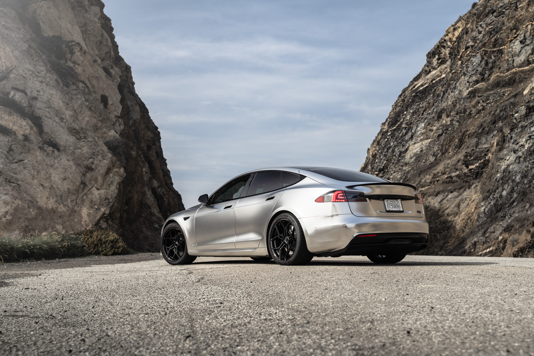 A 2021 Tesla Model S Plaid on Blaque Diamond BD-F25 20 Inch Gloss Black ...