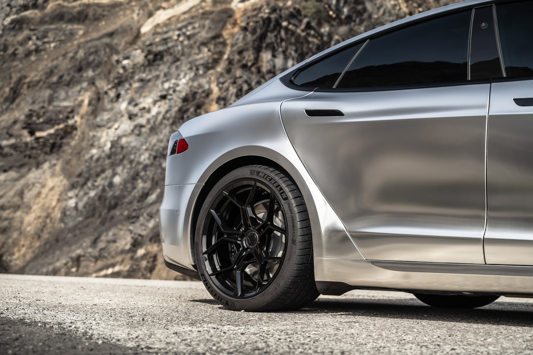 A 2021 Tesla Model S Plaid on Blaque Diamond BD-F25 20 Inch Gloss Black ...