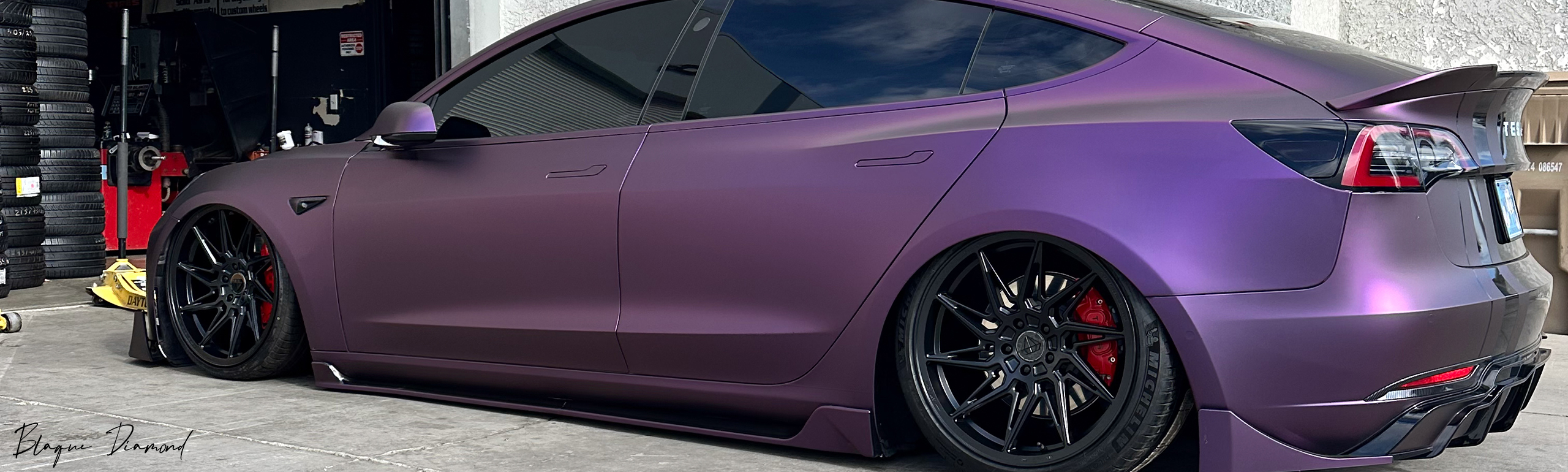 House of Mods 2020 Bagged Tesla Model 3 with BD-F20 Wheels in Gloss ...